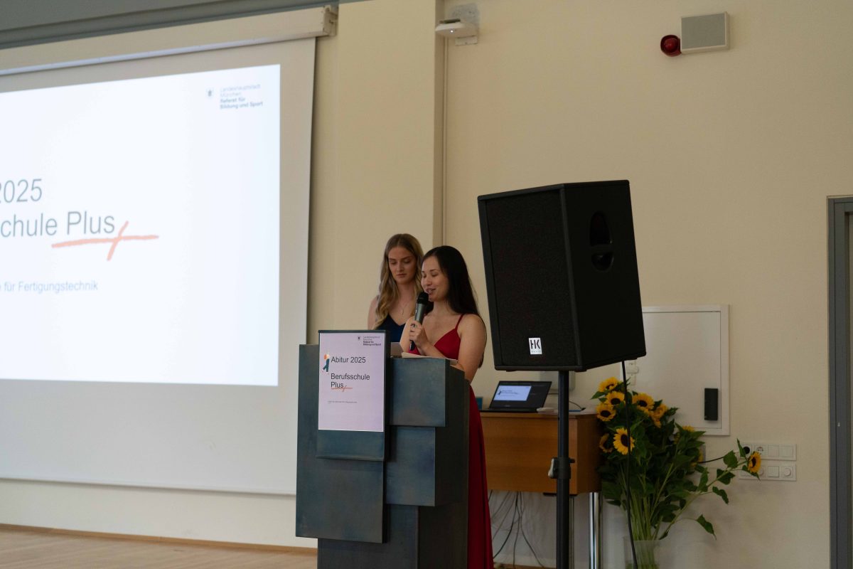 Abifeier der Berufsschule Plus Absolventen 2025 – Berufsschule für Fertigungstechnik